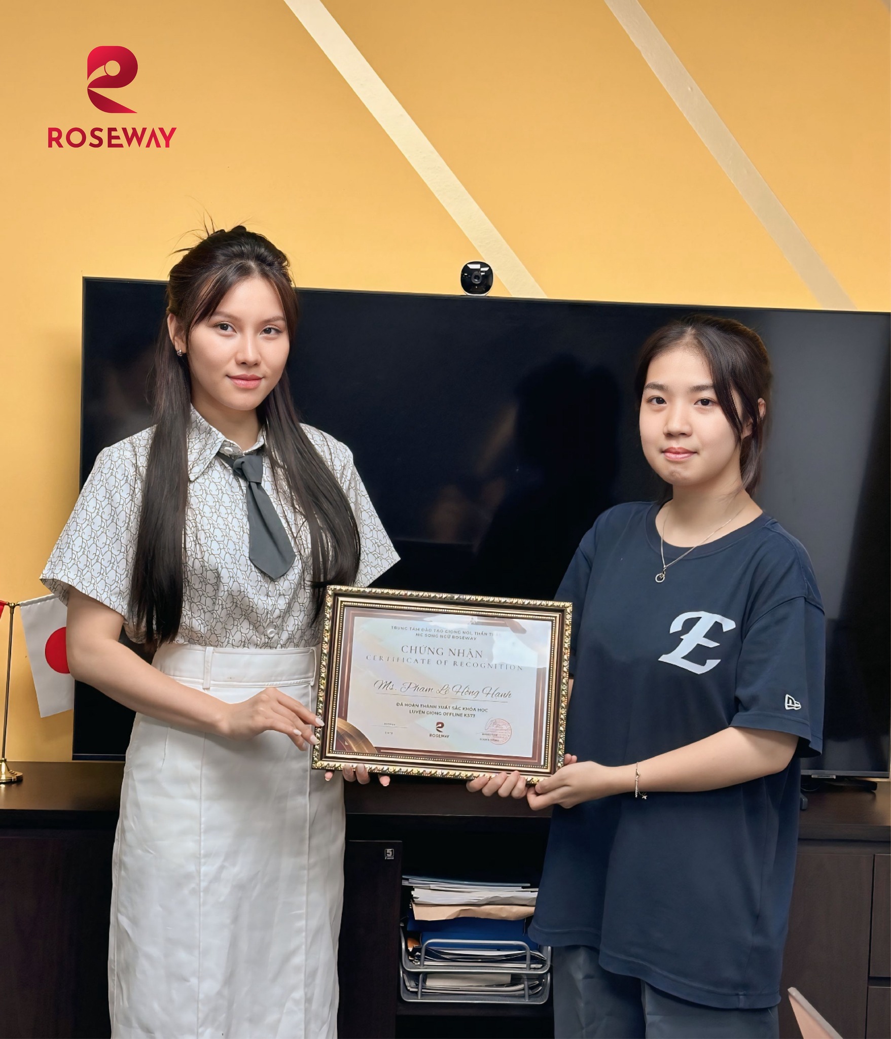 CHÚC MỪNG TỐT NGHIỆP LỚP LUYỆN GIỌNG K573 - Roseway